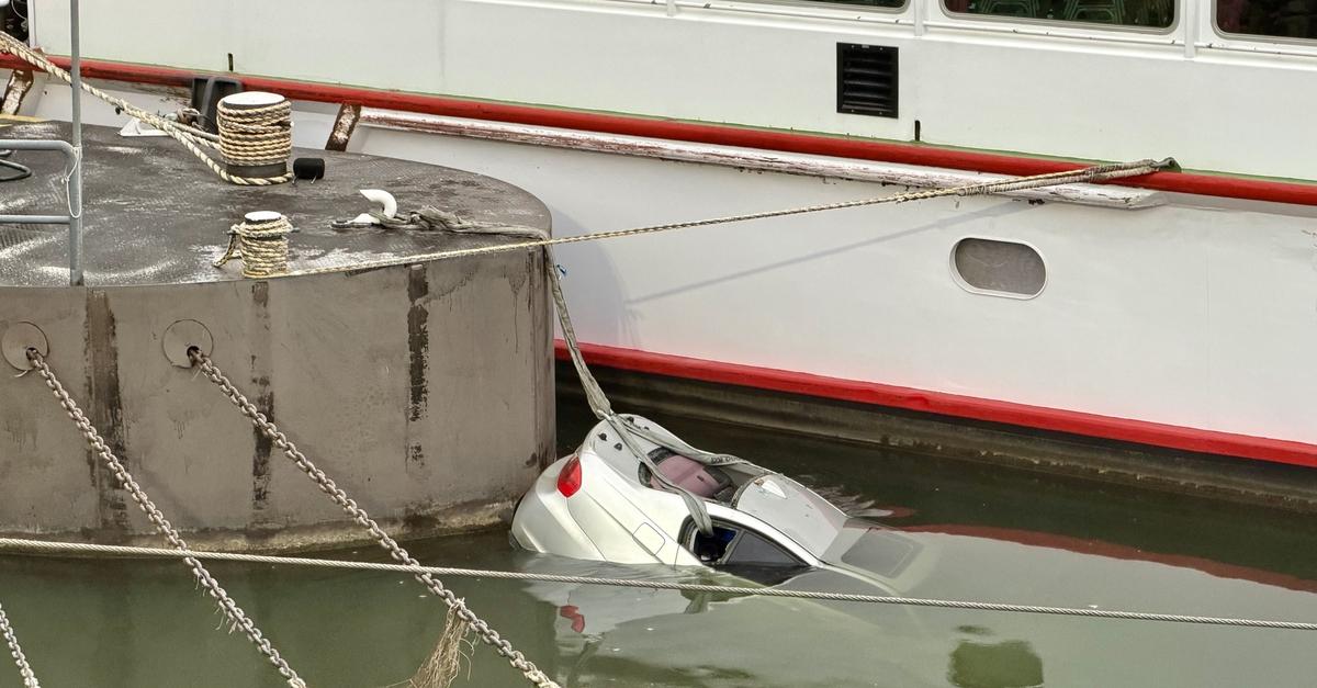 Kompliziert: Bergung von Auto aus dem Rhein verschoben