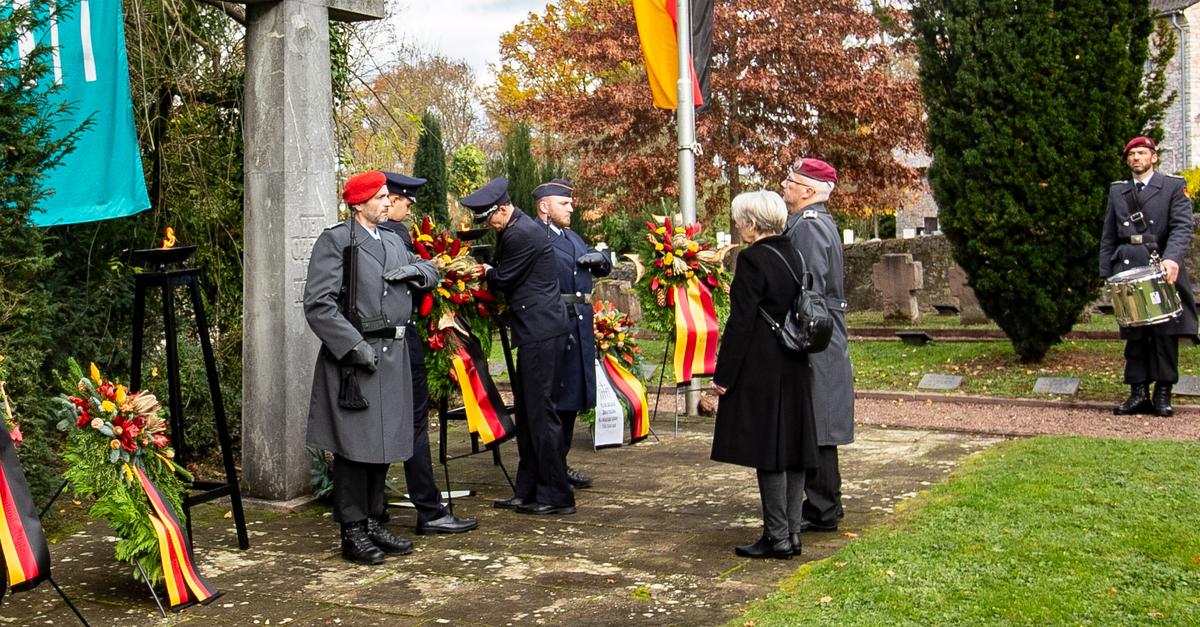 Volkstrauertag in Diez: Gedenkfeier mahnt zu Frieden und Verantwortung