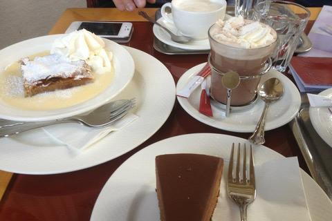 Schambes und der teure Strudel – Eine süße Rechnung mit Höhenblick