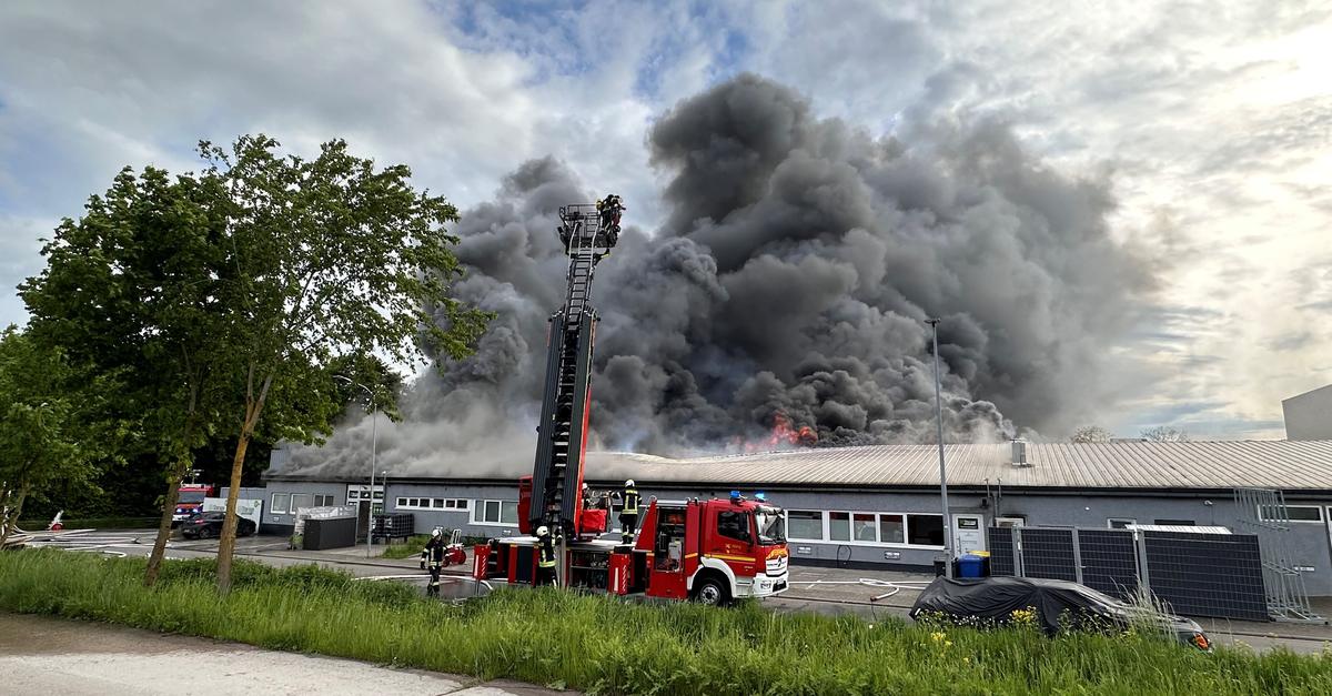 Großbrand in Alzeyer Industriegebiet ist gelöscht