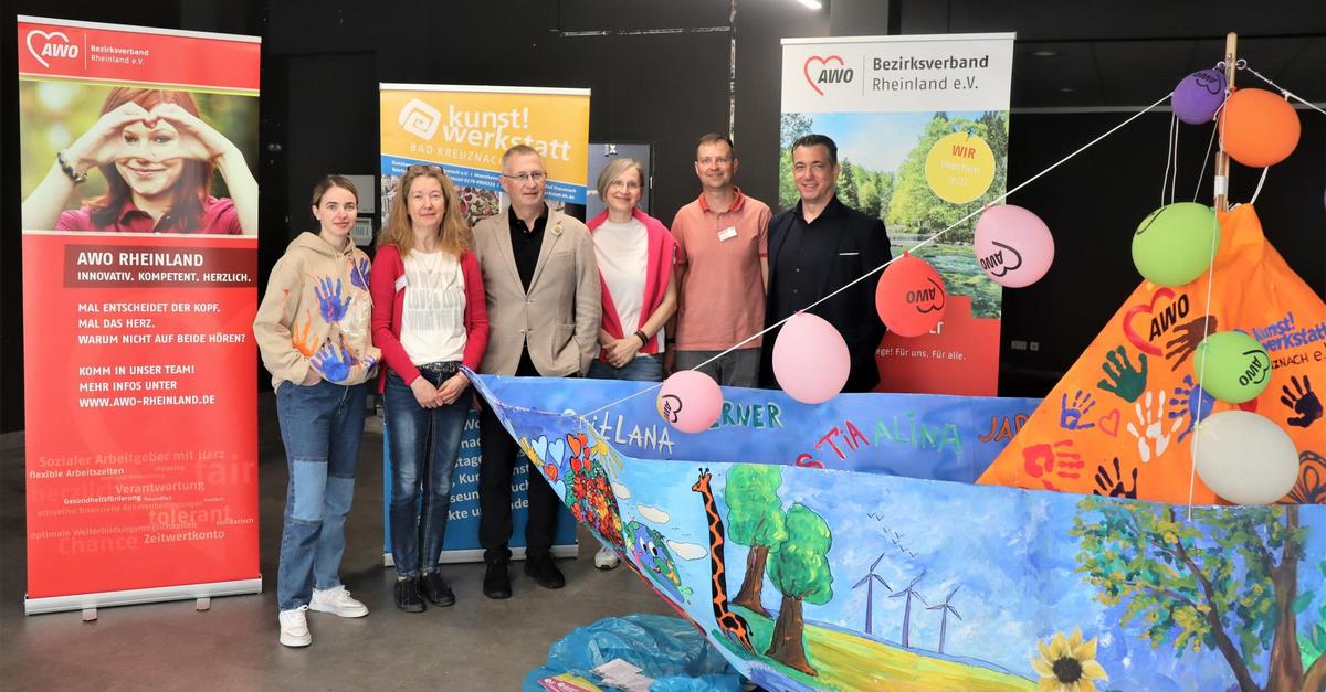 Papierboot aus Bad Kreuznach als Zeichen der Solidarität