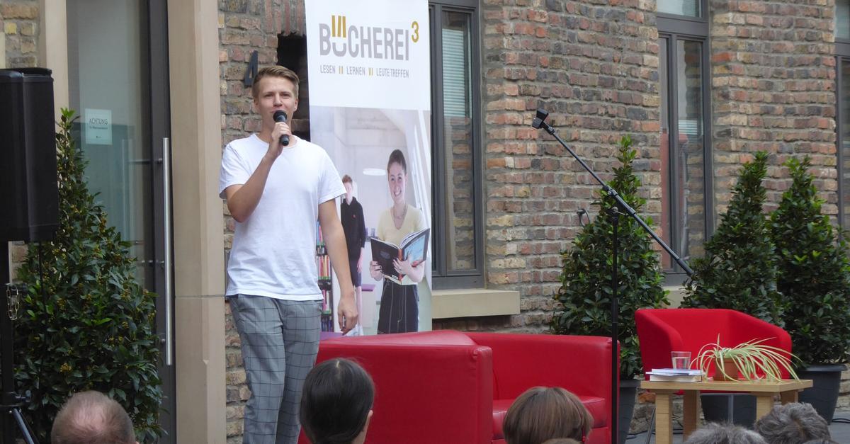 Zum vierten Mal: Binger Open-Air-Poetry-Slam im Lesehof der Stadtbibliothek