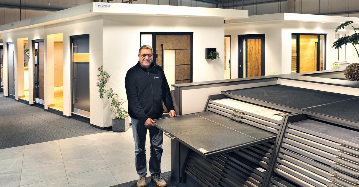 Raab Karcher eröffnet innovative Sanierungsausstellung in Bingen