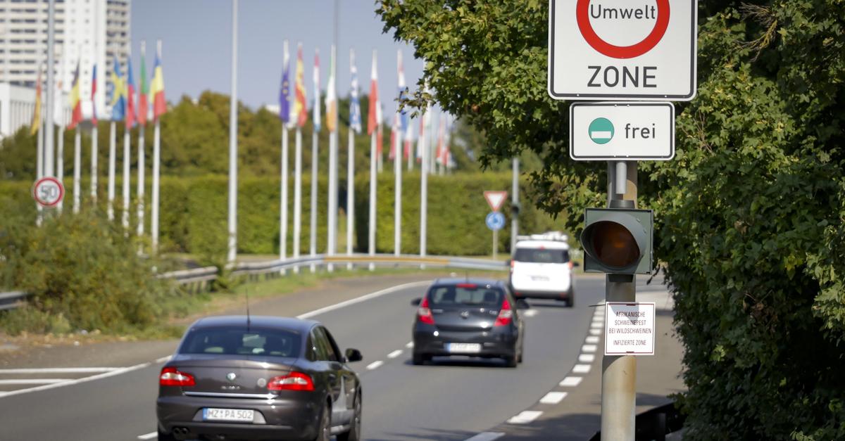 Welche Fahrzeuge Drfen In Die Abgebildete Umweltzone