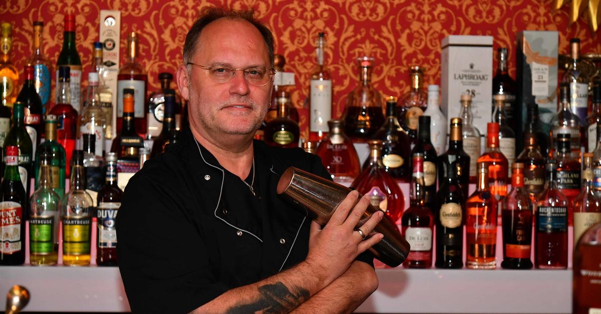 Mainzer Barkeeper mixt sich mit seinen Drinks an die Spitze