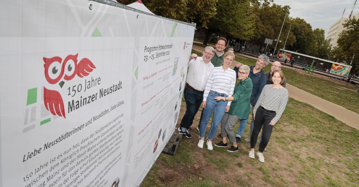 Geburtstagsfeier auf dem Goetheplatz in Mainz