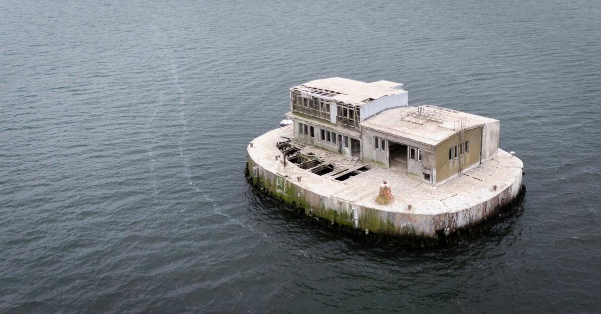 Mit Vogelkot und Rost: Mini-Insel vor Rügen wird versteigert