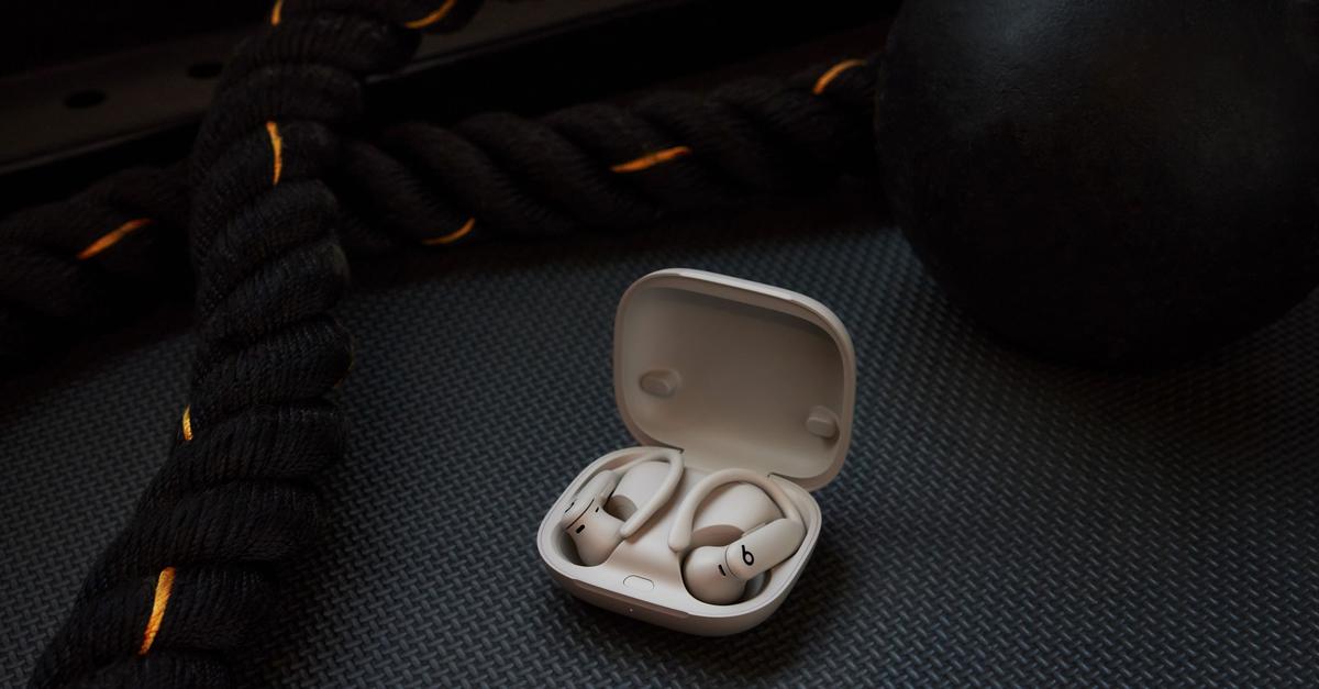 Neue Powerbeats Pro messen den Puls in den Ohren