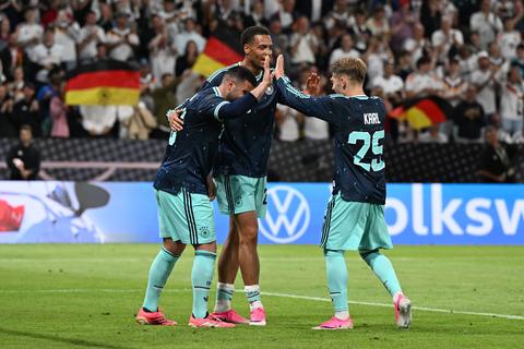In pinken Schuhen zur WM: Nagelsmann gefällt es